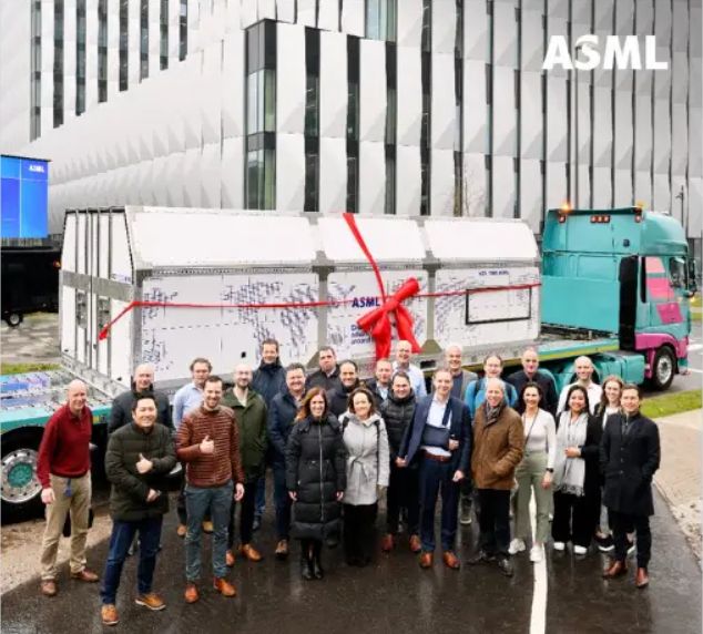 ASML向英特尔出货第一台最先进EUV机台 成本超过百亿元｜壹苹新闻网