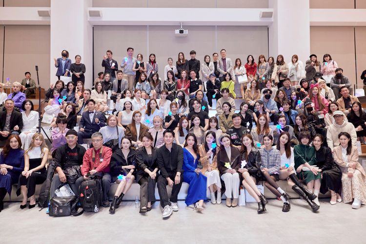 AVVJOY All About Love 2024春夏时装轻订制品牌发布会｜壹苹新闻网